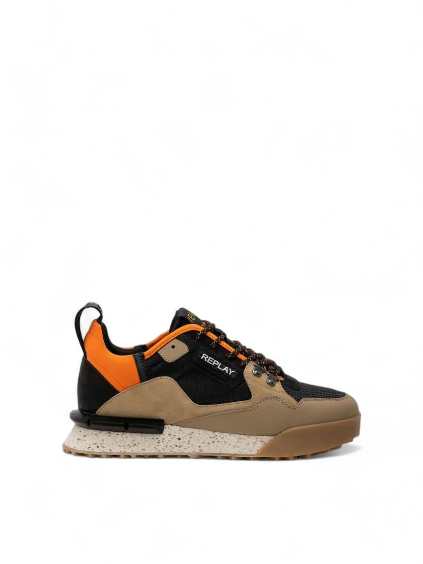 Vialli Sneakers Availible instore & online - The Designer Warehouse ...